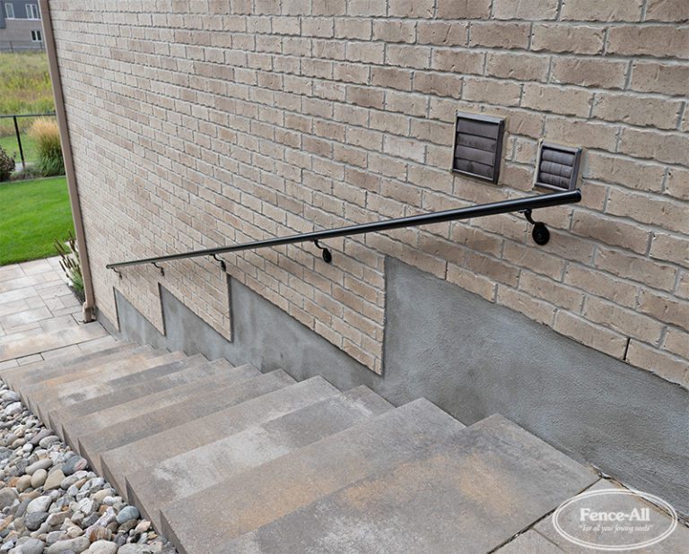 Vinyl Grab Rail | Products | Fence All | Ottawa, ON